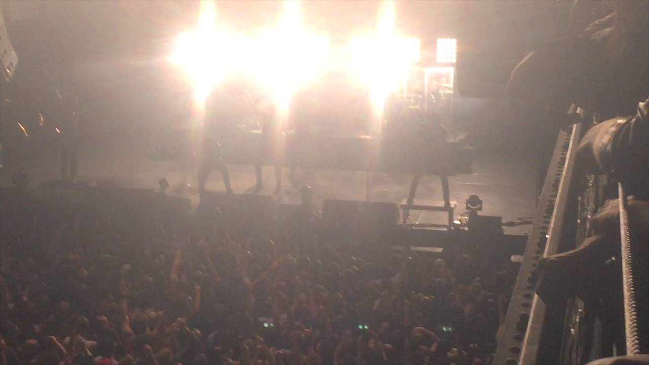 Hollywood Undead Concert 2016 (Medley) - YouTube