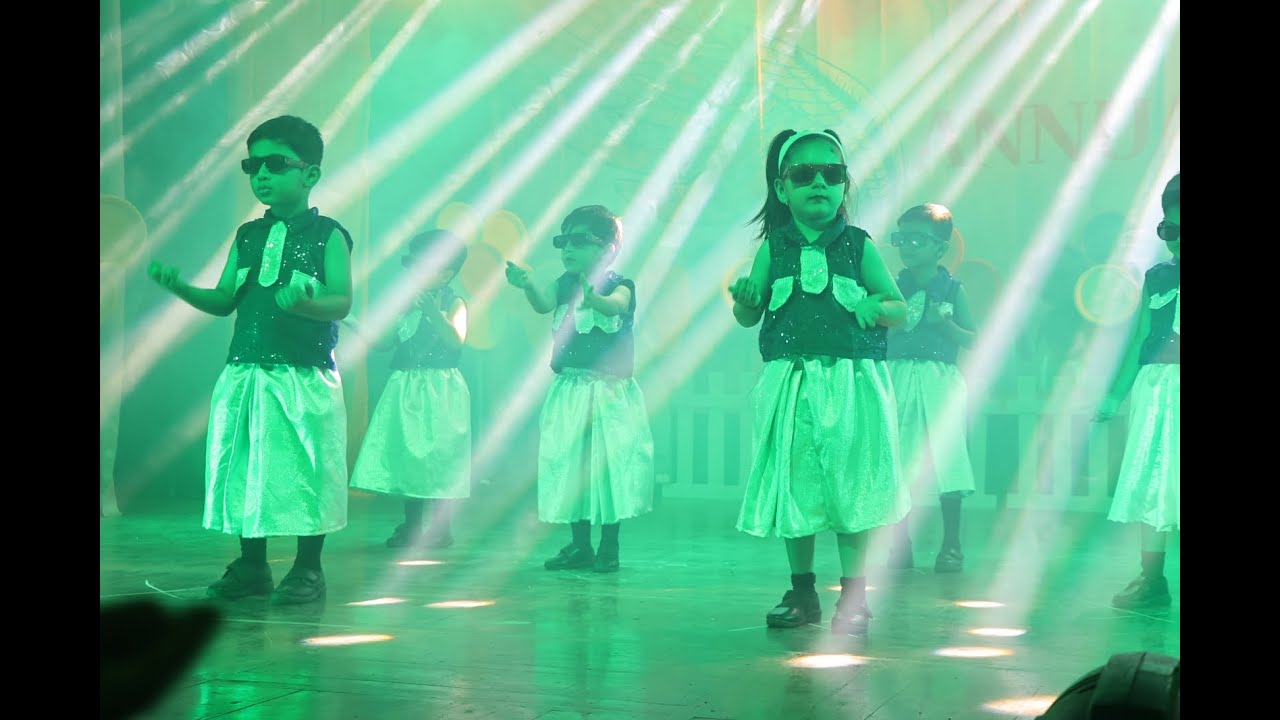 Lungi Dance I Blue Bell Supreme i Annual Day 2025 - YouTube