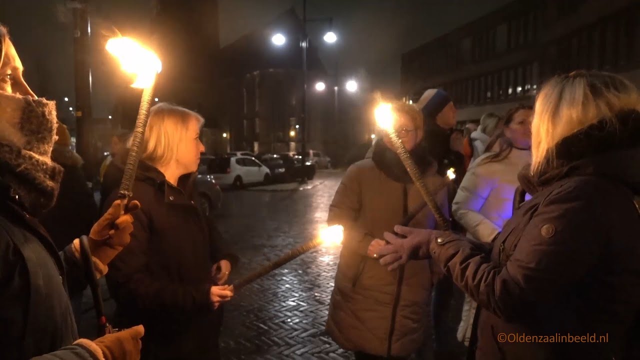 Fakkel optocht Oldenzaal - YouTube