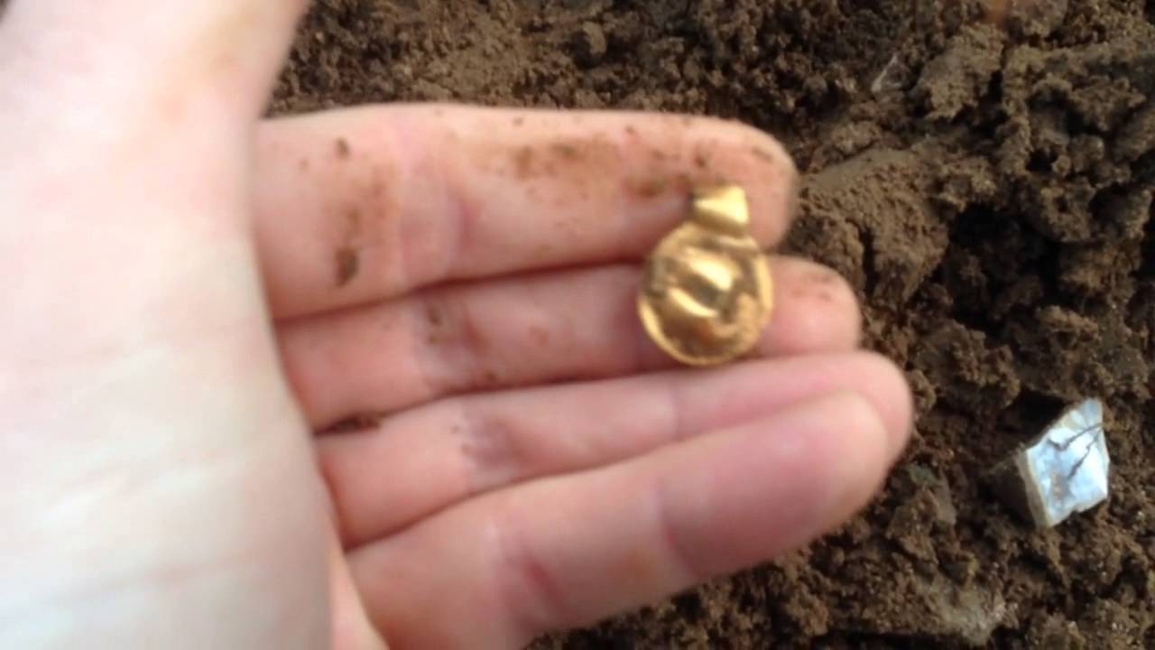 Saxon gold - YouTube