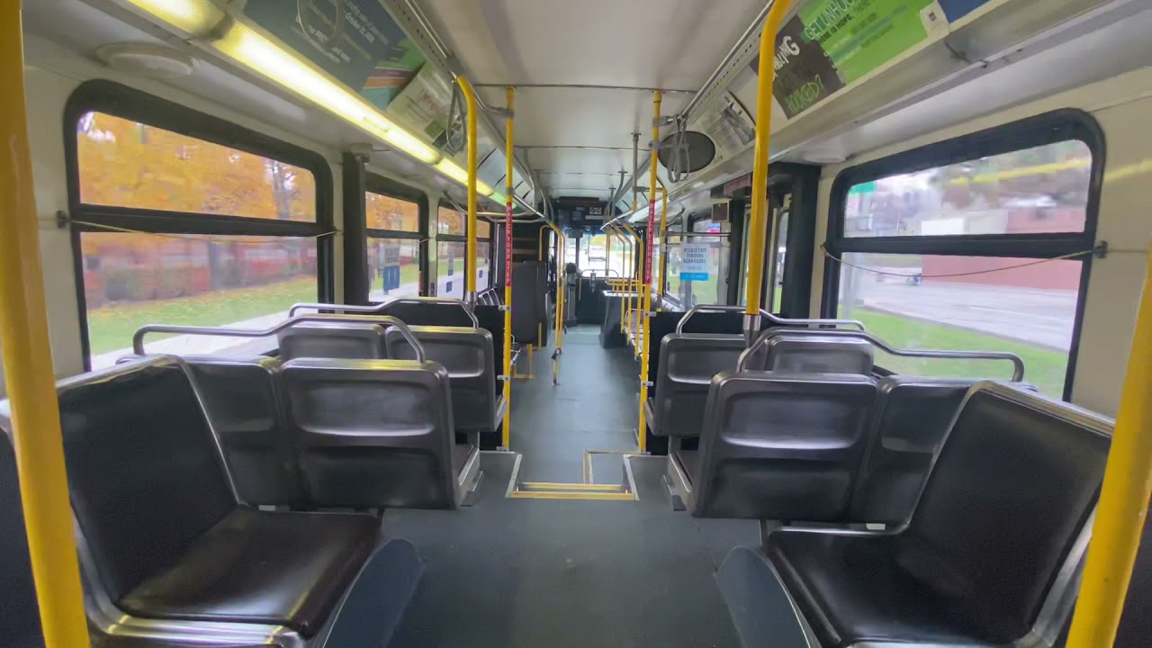 Hamilton Street Railway 2005 New Flyer D40LF 0520 on route 11 Parkdale ...
