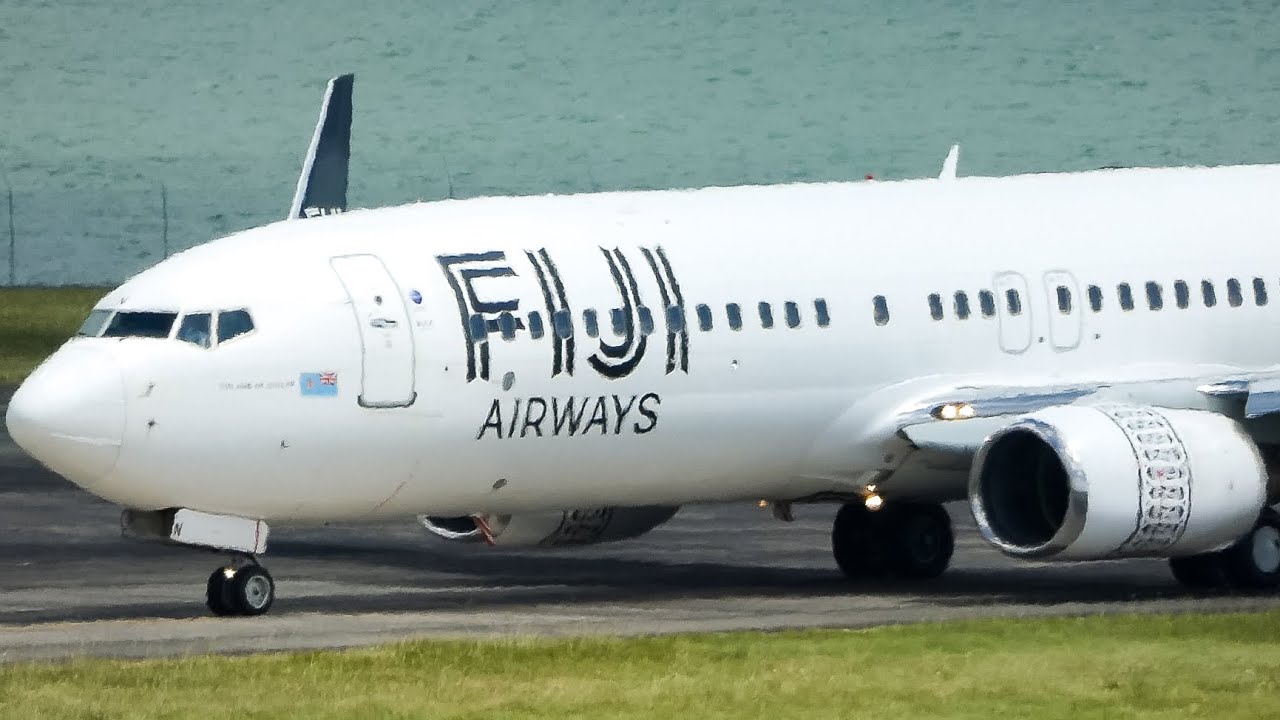 Fiji Airways Last Remaining Boeing 737-800 Landing at Auckland Airport ...