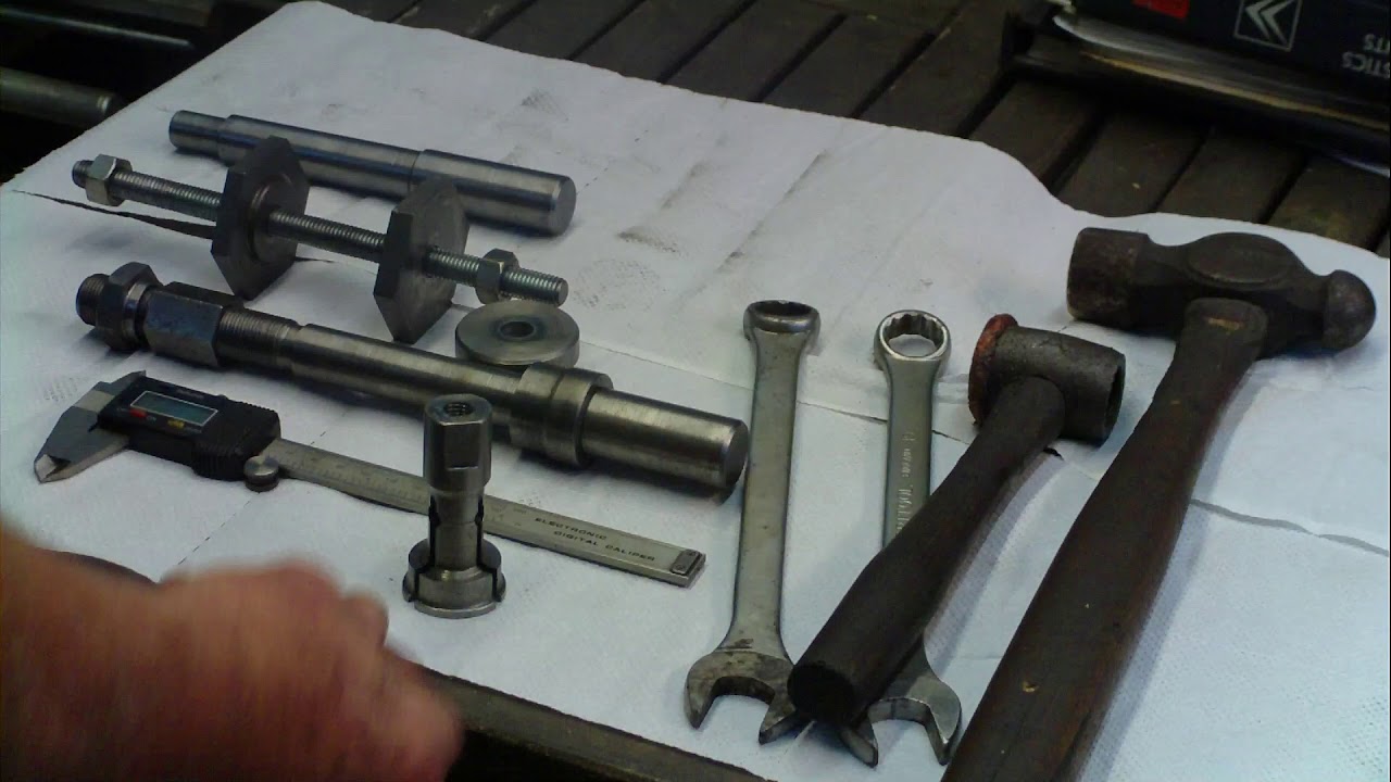 Citroen CX special tools. Front top suspension arm repair tools. - YouTube