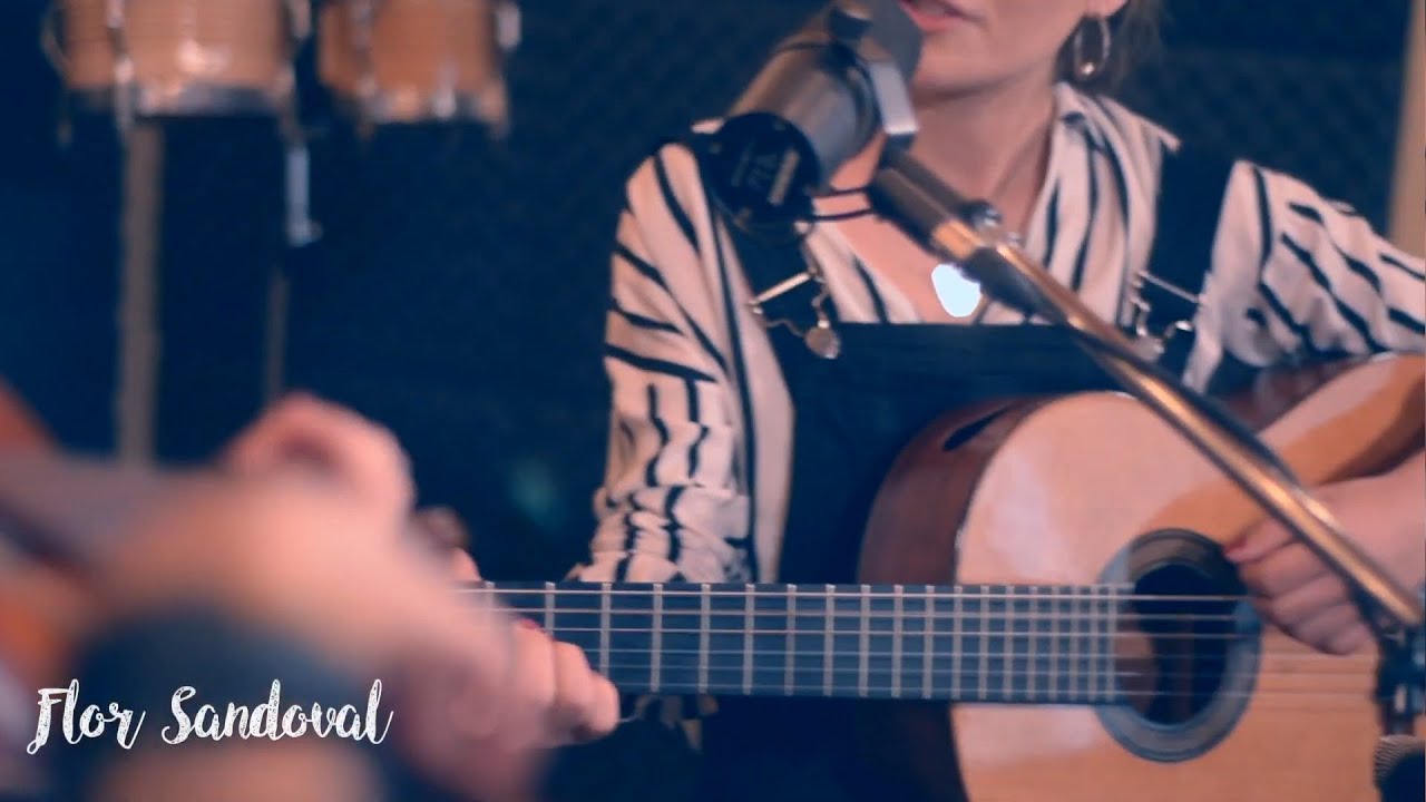 Te Cuento Otra Historia (Acústico - En vivo) - Flor Sandoval ft. Florencia Valdez - YouTube