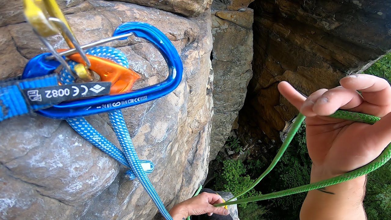 BUTTERFLY FLAKE TOP ROPE - NEW RIVER GORGE - .01 SANDSTONIA - YouTube