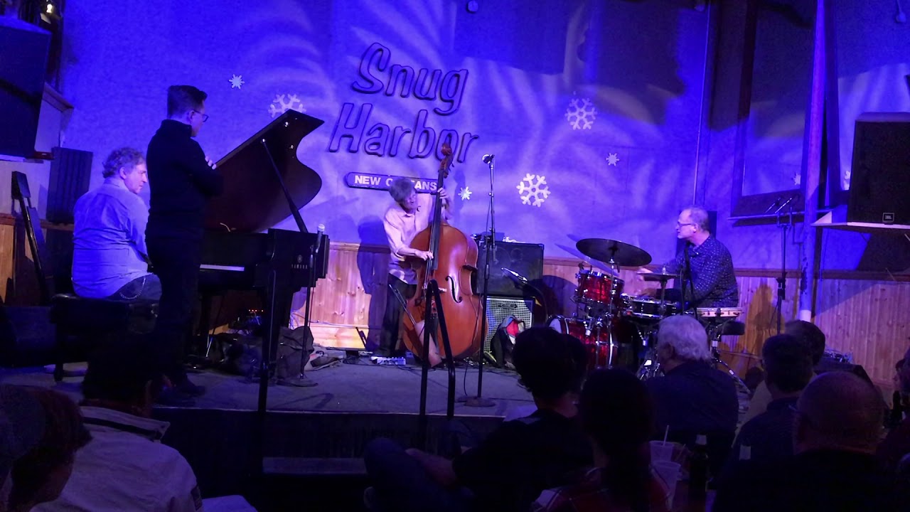 Dave Clive performs Bongo Joe - YouTube