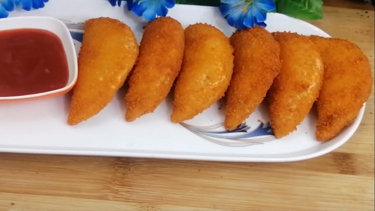 Ramdan special Chicken Half Moon Pie Recipe. চিকেন হাফ মুন পাই ...