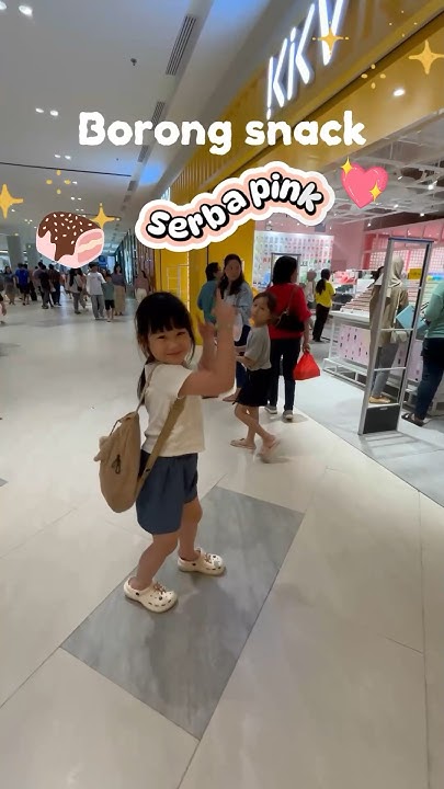 BORONG SNACK SERBA PINK DI KKV #shorts #challenge - YouTube