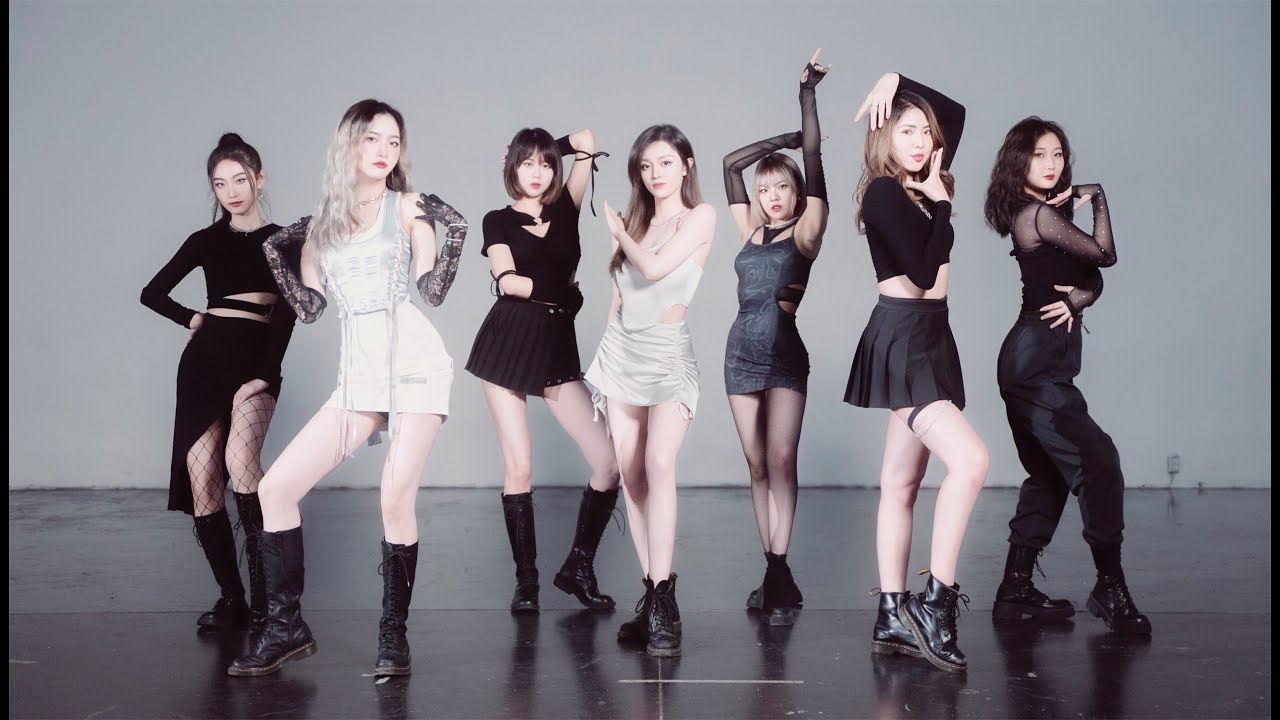 GOT the beat - Step Back / Dance Cover by DE Dance Club - YouTube