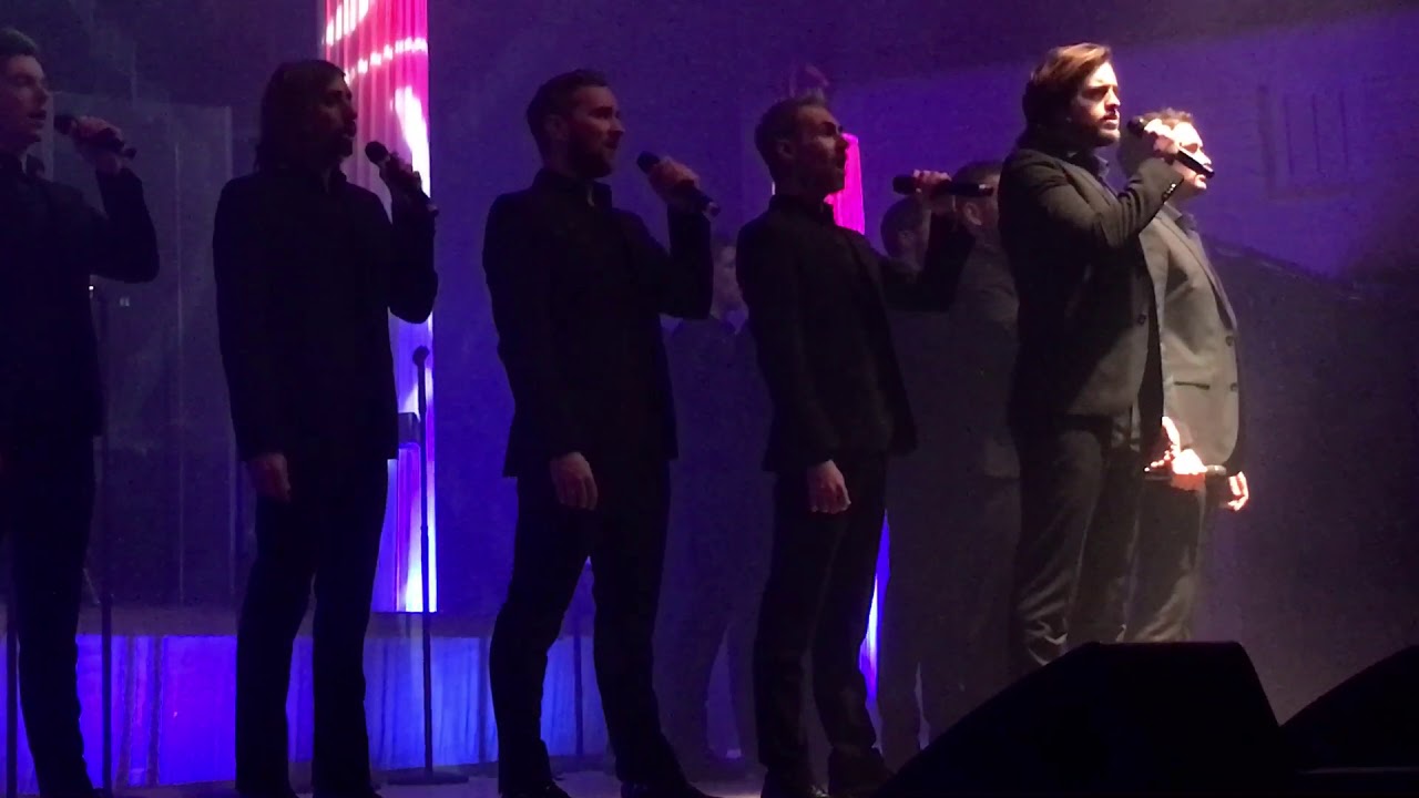 The 12 Tenors performe Robi - YouTube