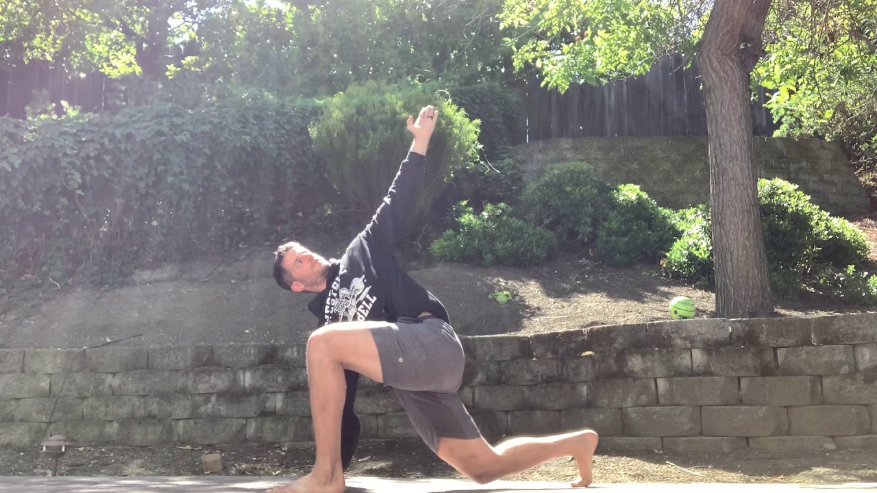 Lunge + Upper body Rotation - YouTube
