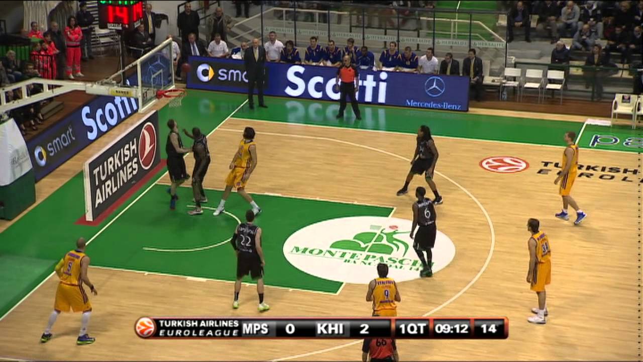 Block of the Night: Benjamin Eze, Montepaschi Siena - YouTube