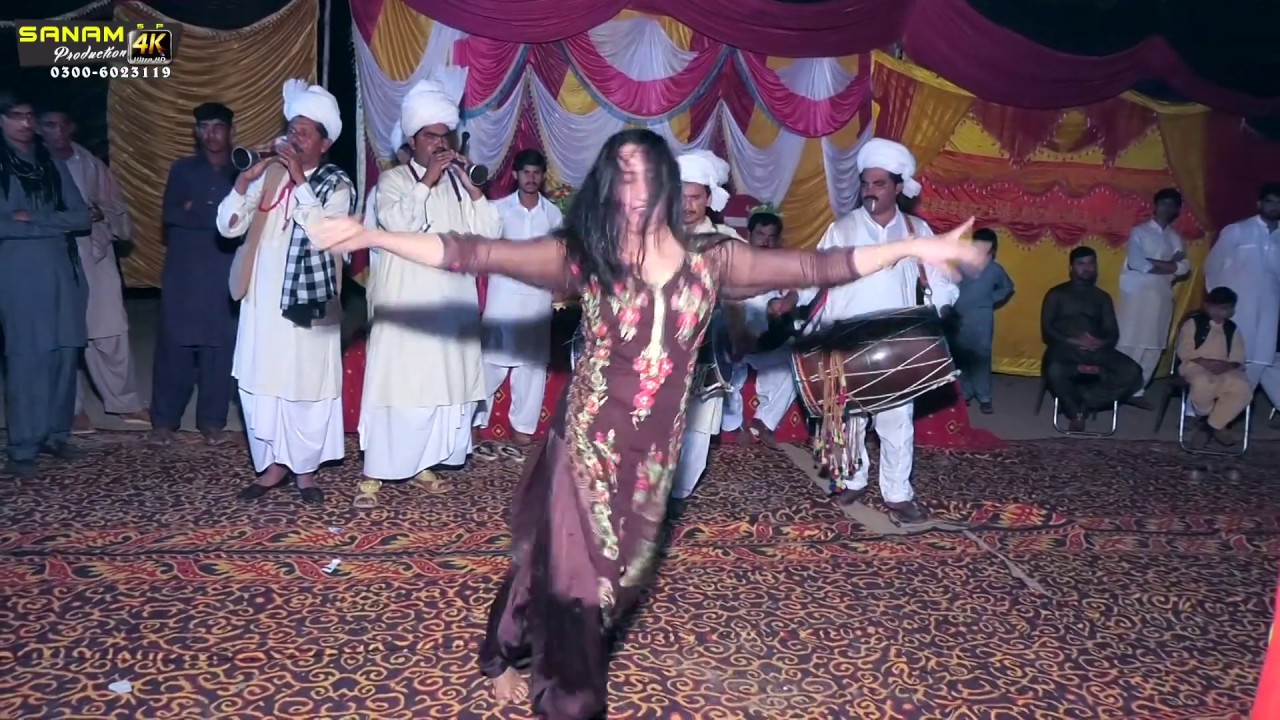 Gril Dhol Dance | Saraiki Gril Dhol Dance | Pakistani Girl Dhol Dance ...