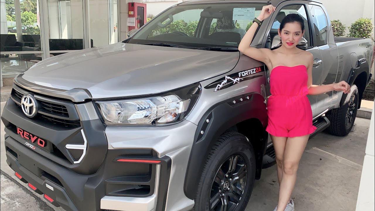 #TOYOTA HILUX REVO Smart Cab 2.4 Prerunner ราคา 707,000 บาท ติดต่อคุณ ...