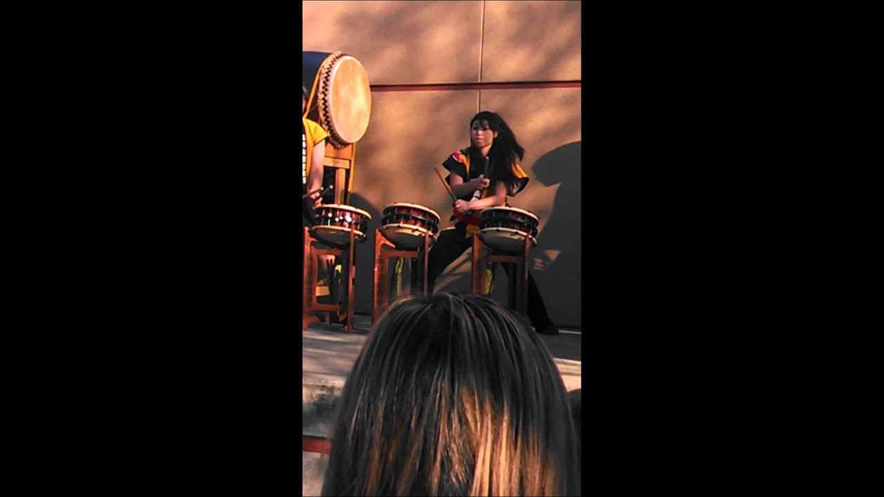 Best Taiko Female Drummer Ever! - YouTube