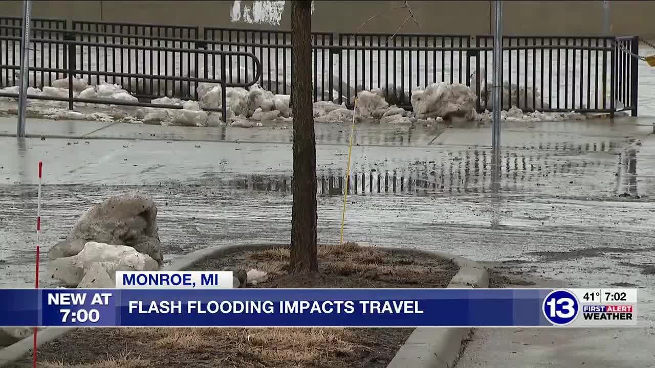 Flash flooding impacts travel in Monroe, Michigan - YouTube