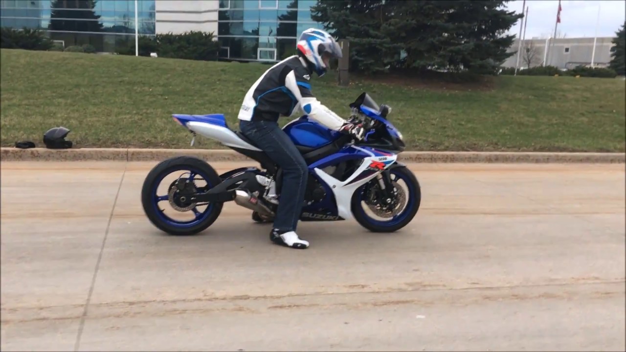 Suzuki GSXR Lowered Stretched flybys - YouTube