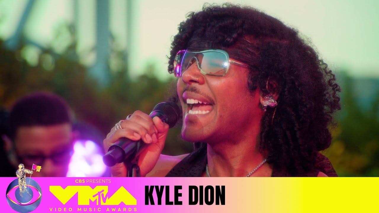 Kyle Dion Covers SZA’s ‘Supermodel’ | MTV Live: PUSH To The VMAs - YouTube