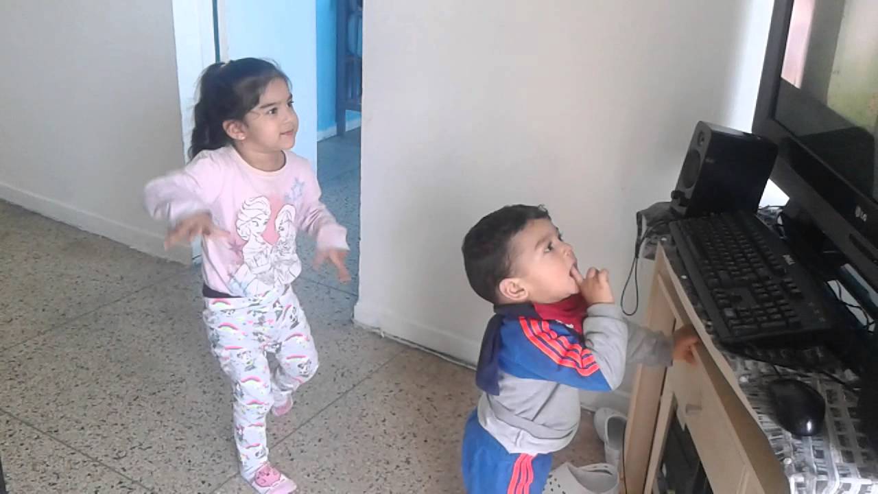 bebe gitan - YouTube