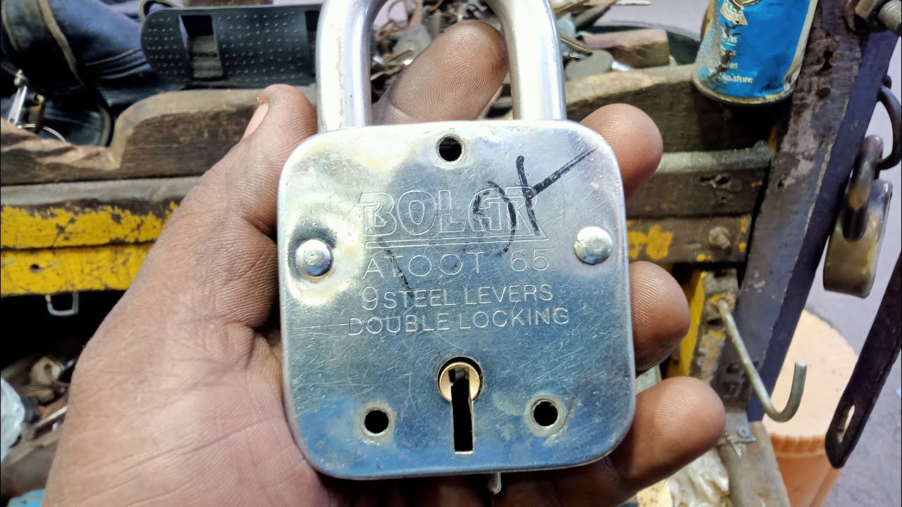 ATOOT TALA PAD LOCK repairing Pradip key makers 📞 9748518656 all type ...