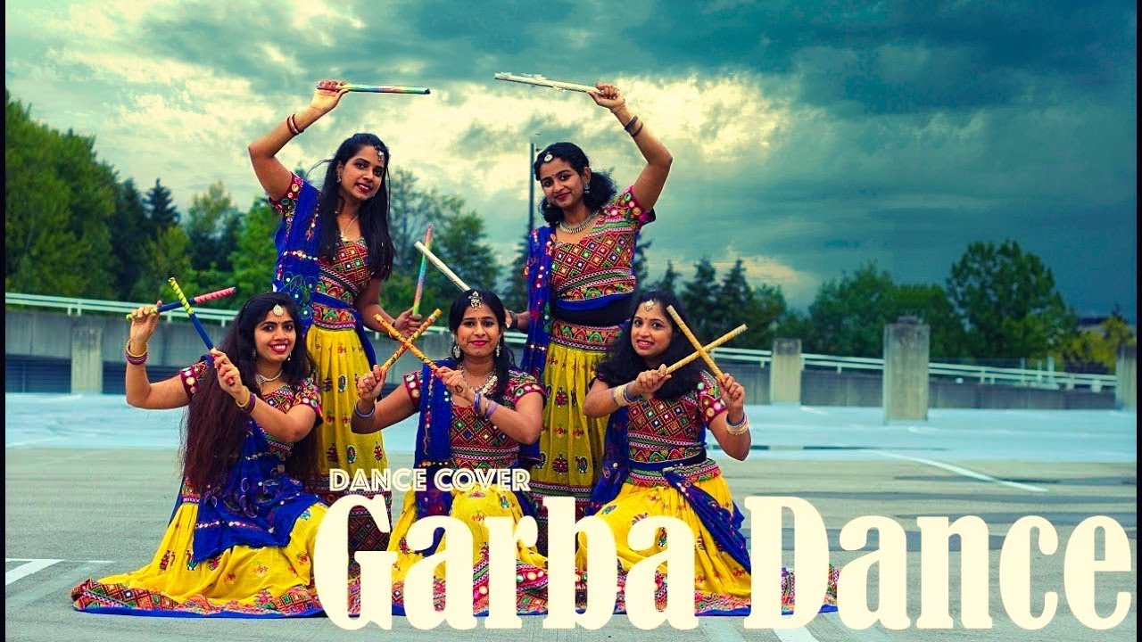 DHOLIDA Garba Dance | Loveyatri | NAGADA| Bhavya Anoop| Thakadhimi ...