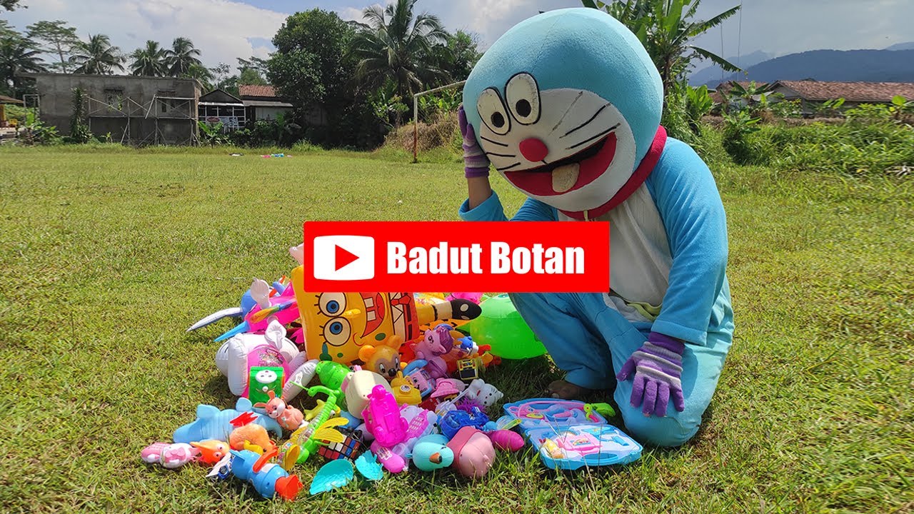 Menemukan Banyak Mainan Bersama Badut Doraemon 009 - YouTube