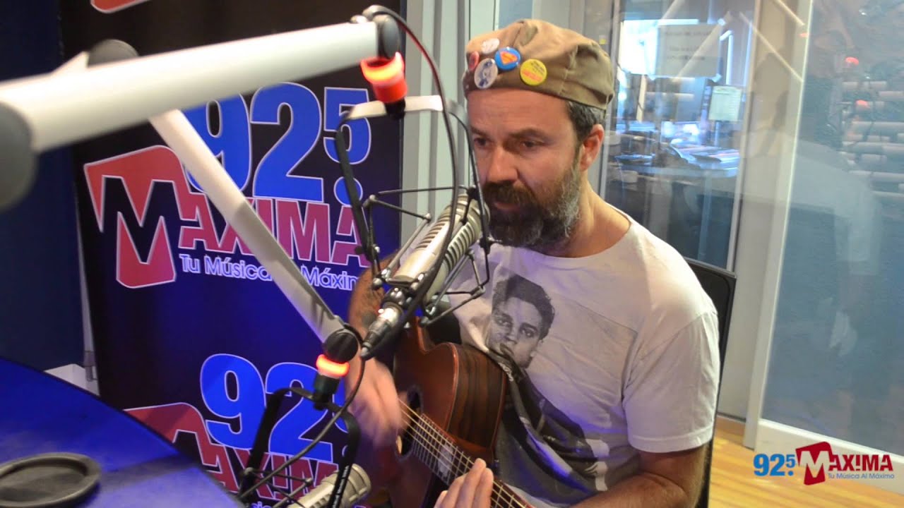 Jarabe De Palo Canta 'La Flaca' En Vivo - YouTube