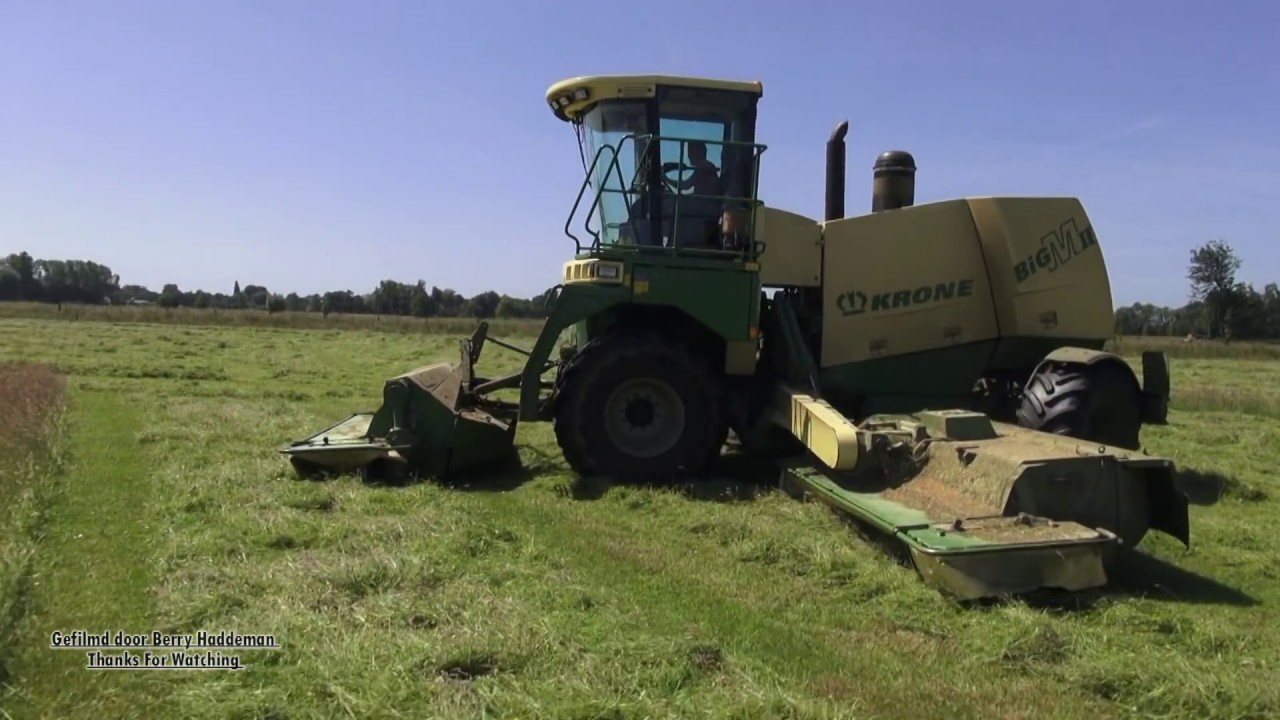 Grasmaaien met Krone Big M II in actie!! | Mowing Grass with Krone Big ...