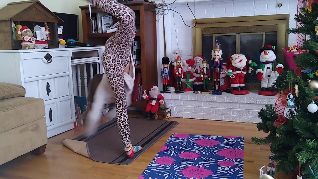 Yoga fails - YouTube