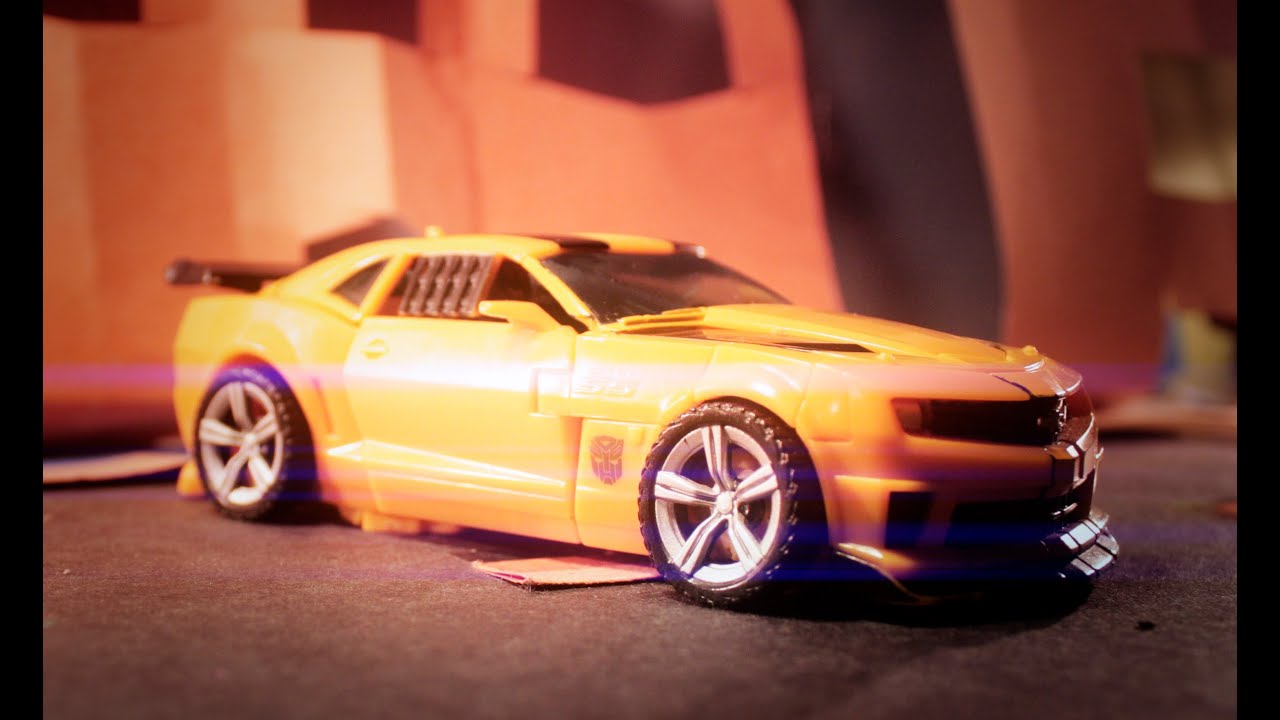 Transformers Age of Extinction: Bumblebee's Victory Dance - YouTube