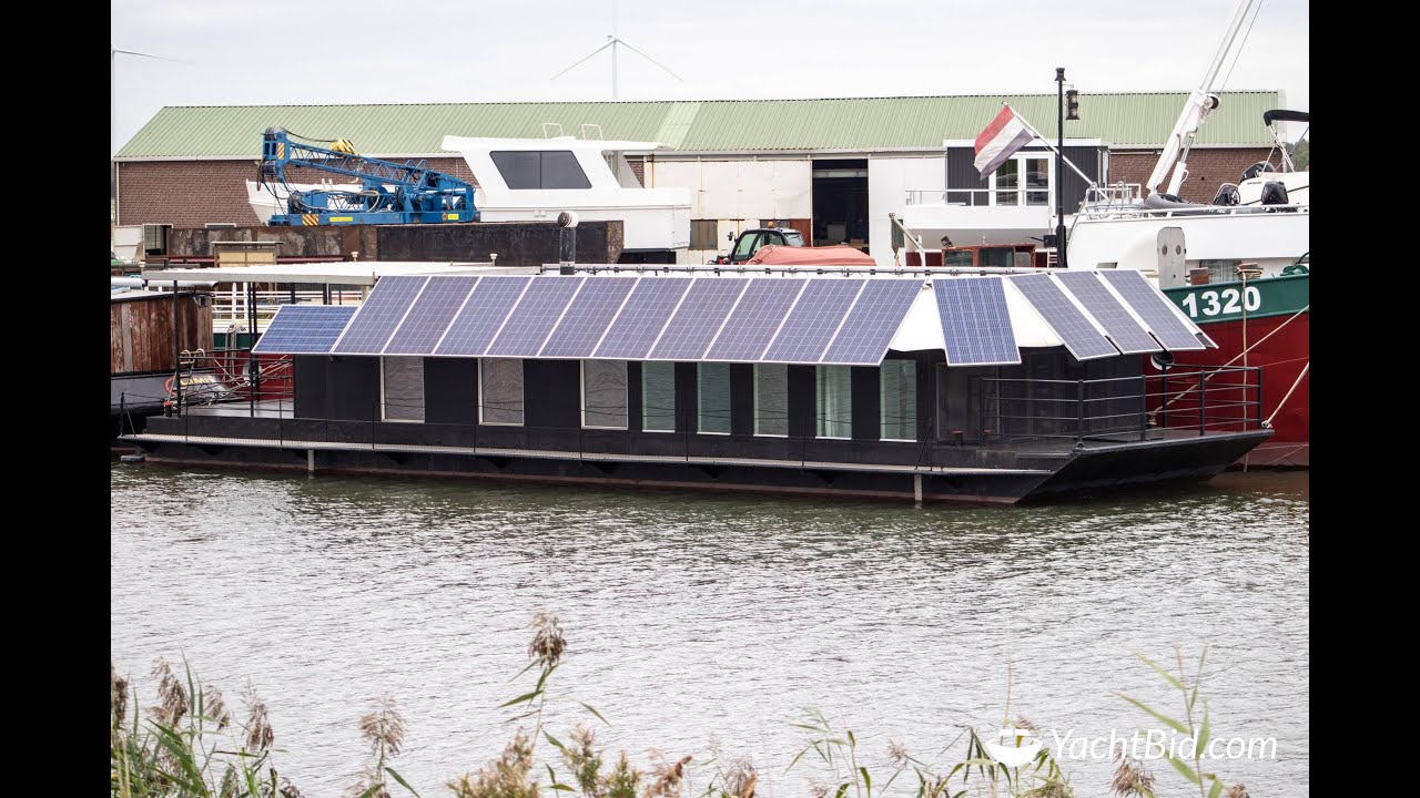 Videotour Waterloft woonschip - YouTube