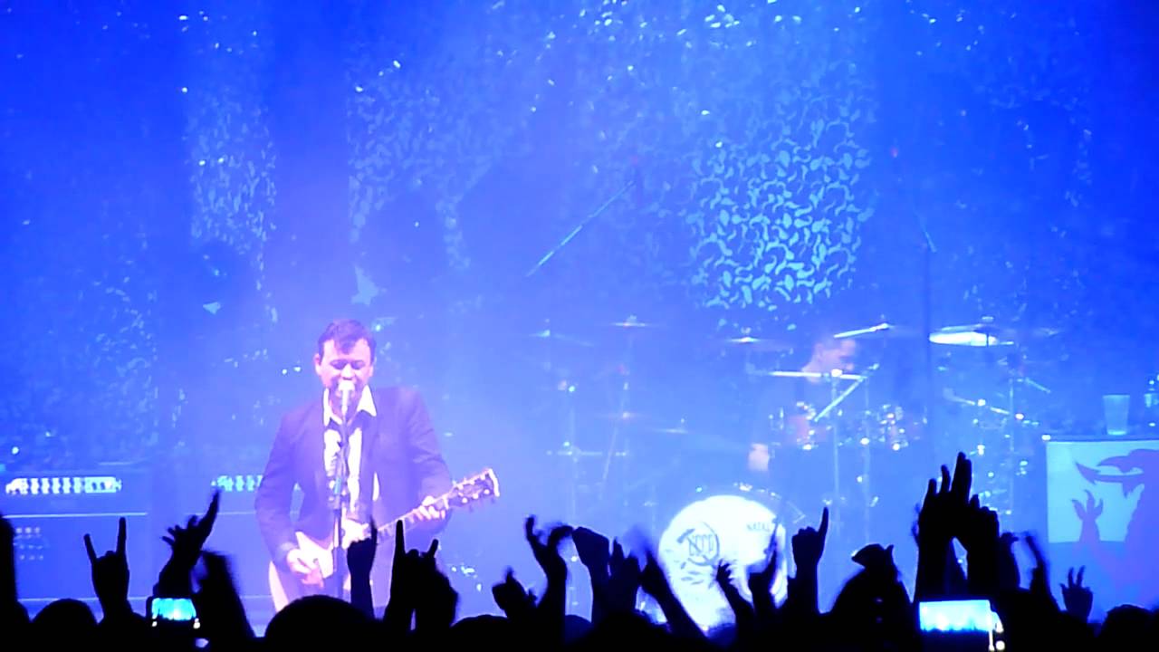 MANIC STREET PREACHERS 'LAST CHRISTMAS' @ ROUNDHOUSE, LONDON 2014 - YouTube