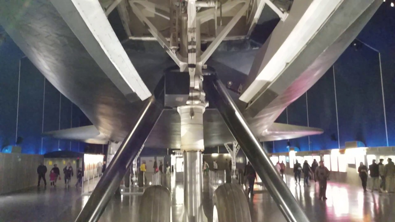FRONT LANDING GEAR OF THE ENTERPRISE SPACE SHUTTLE - YouTube