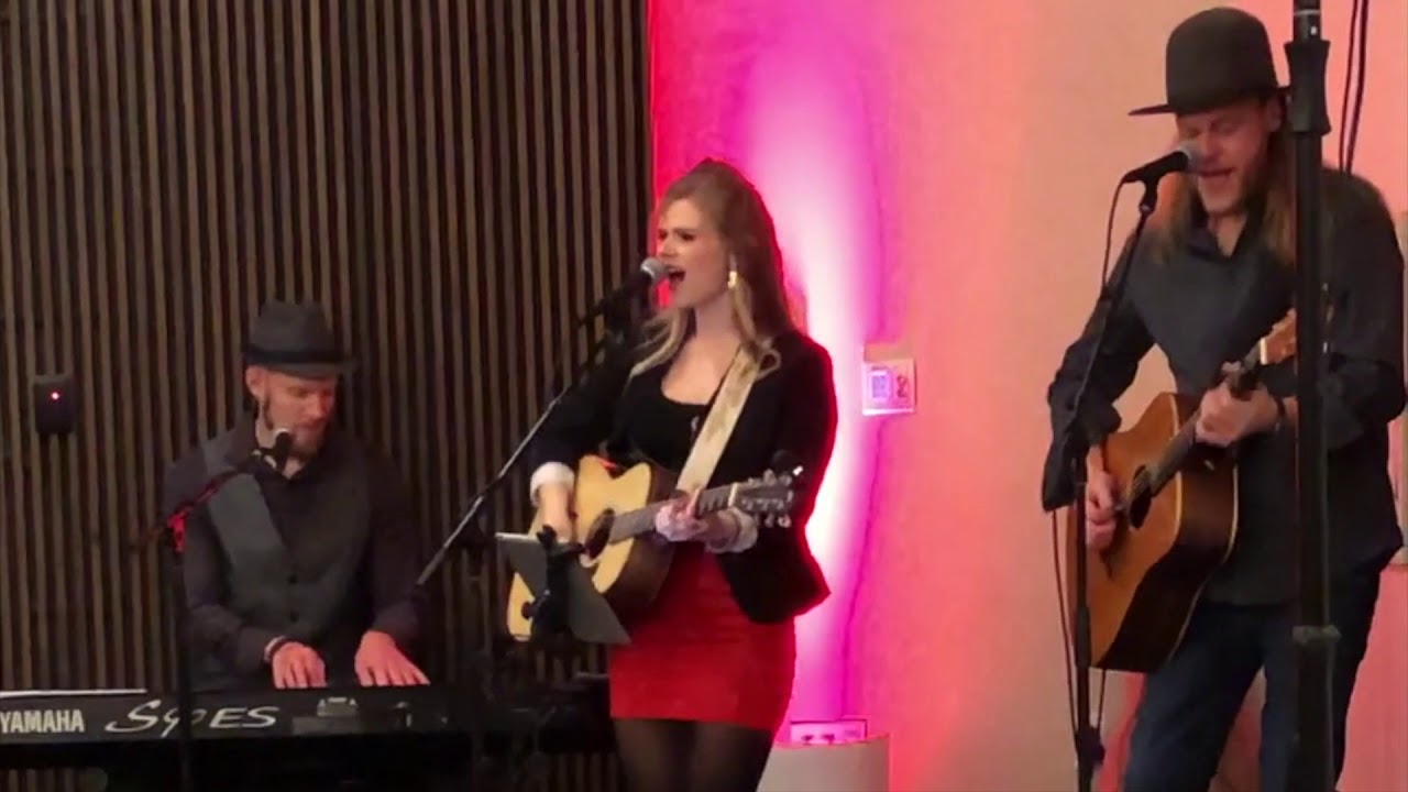 Aly Cutter Live at the Country Music Hall Of Fame - YouTube