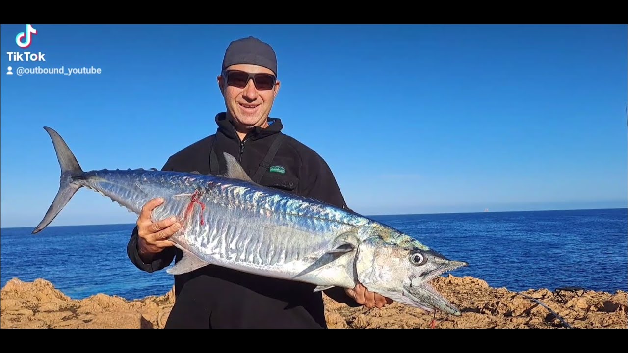 Balloon fishing the cliffs at Quobba| Land based game fishing #fishing ...