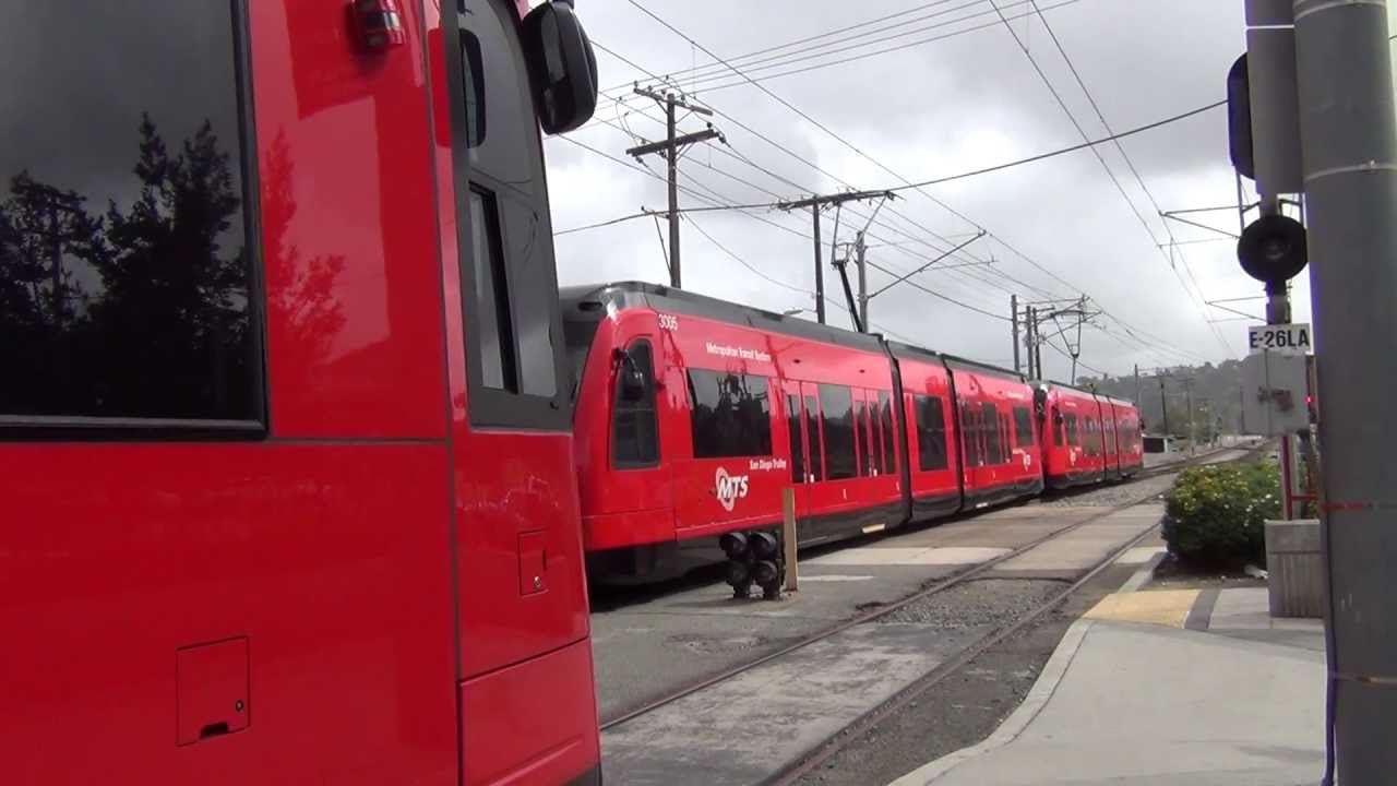 San Diego MTS Trolley Siemens S70 #4001 Green Line departing El Cajon ...