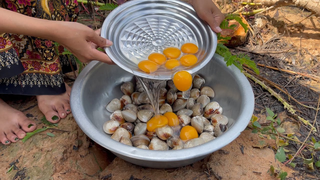 Steamed Clam Clay Pot - YouTube