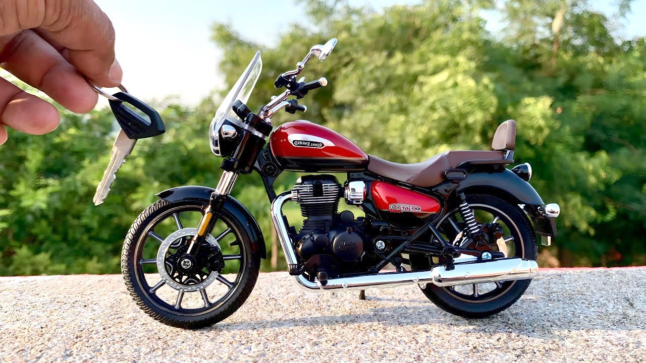 Unboxing of Royal Enfield Meteor 350 Scale 1:12 Model Supernova Red ...