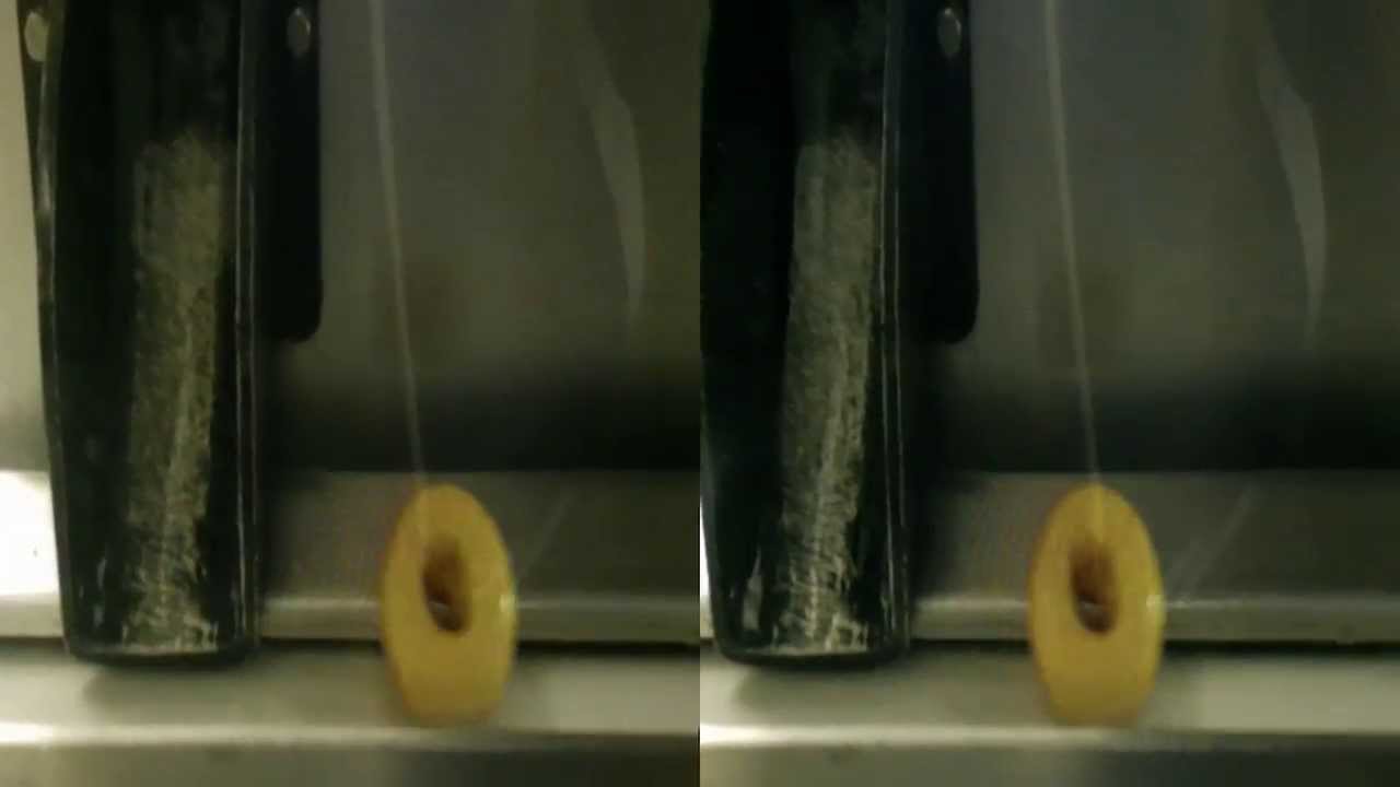 TINY TIM DONUTS AT THE CNE - IN 3-D! - YouTube