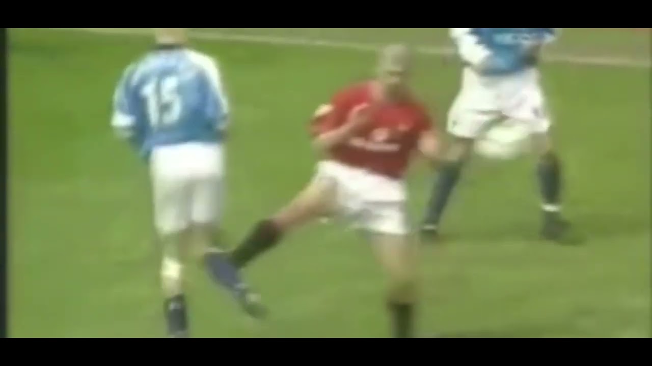 Roy Keane horrible foul on Alf-Inge Haaland - YouTube