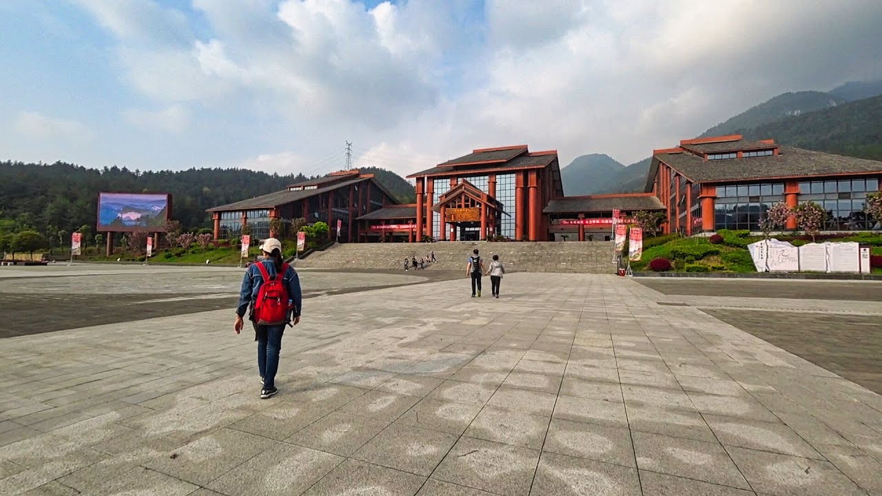 回到遊客中心【武陵山大裂谷景區】 Wuling Mountain Great Rift Valley Scenic Area (China ...