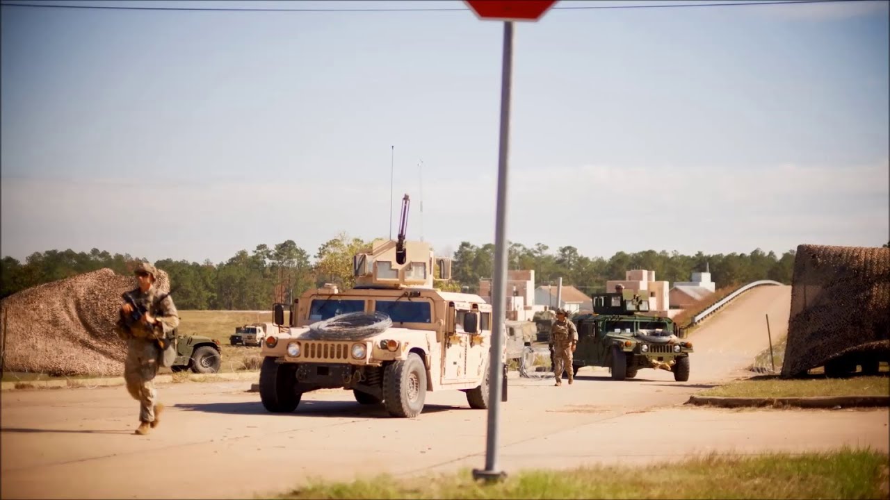 82nd Airborne Division Maintains Defensive Positions during JRTC - YouTube