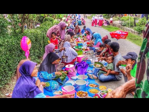 Tradisi Sedekah Bumi Desa Gunungtelu!!! asli seru rame banget gaess ...
