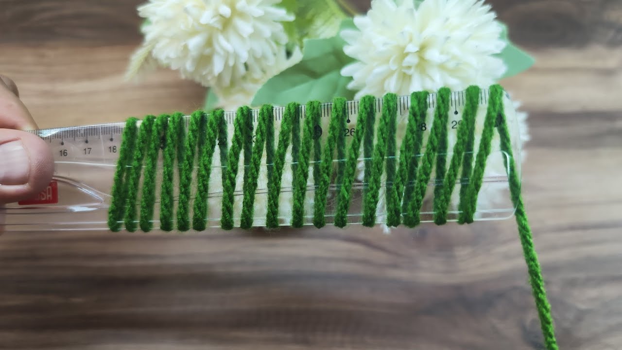 I made 50 in one day and sold them all! Great idea with ruler ...