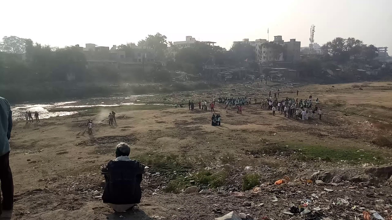 Cleaning Morna River Akola - YouTube