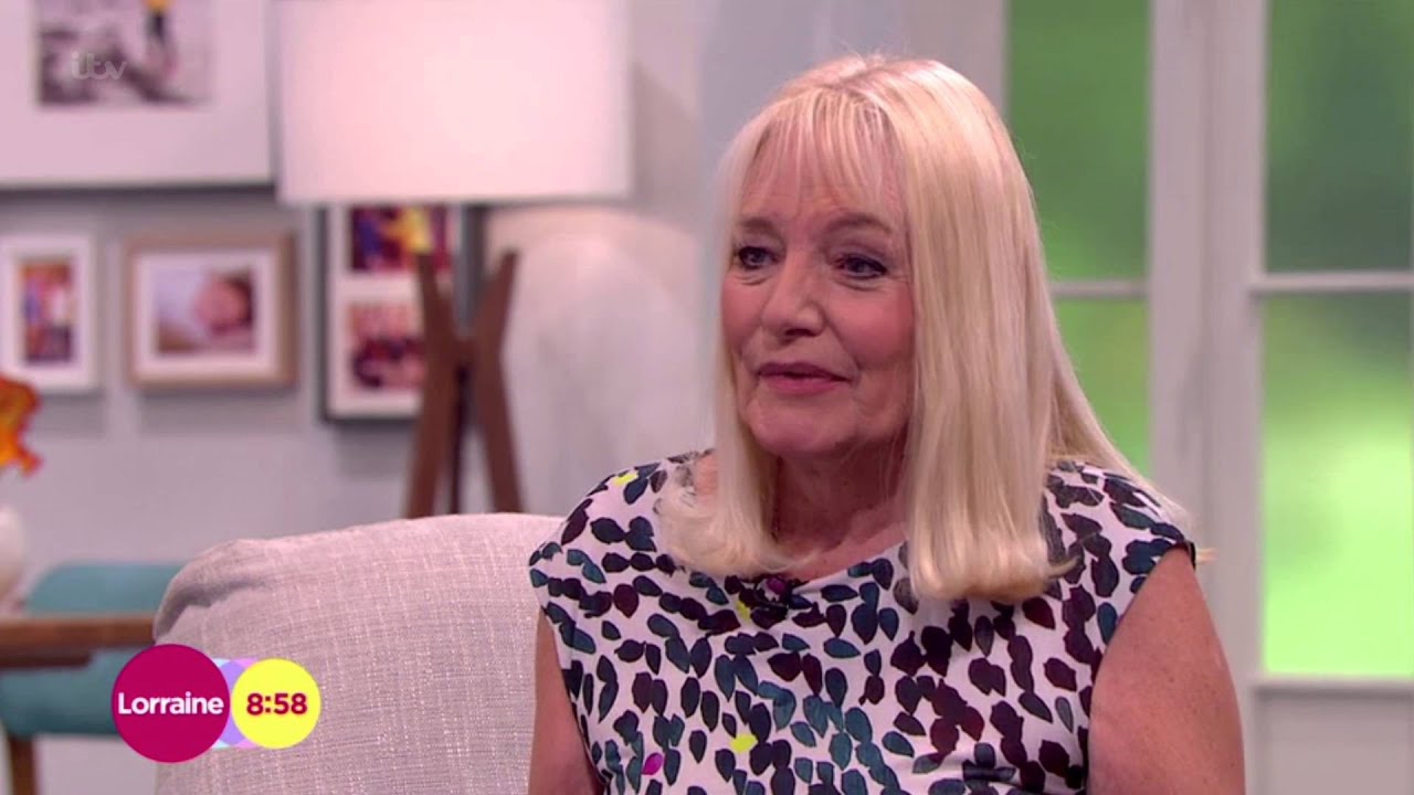 The Kray Twins With Their Mother | Lorraine - YouTube