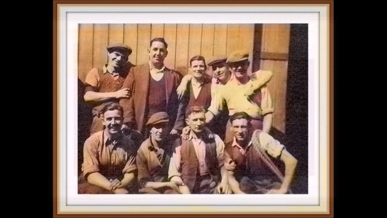 BELFAST DOCKERS AND SAILORTOWN - YouTube