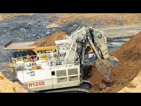 Loading Overburden in Haul Dumper With Exveter 996 Liebherrer || Its Real footage IN  MINING SITE 