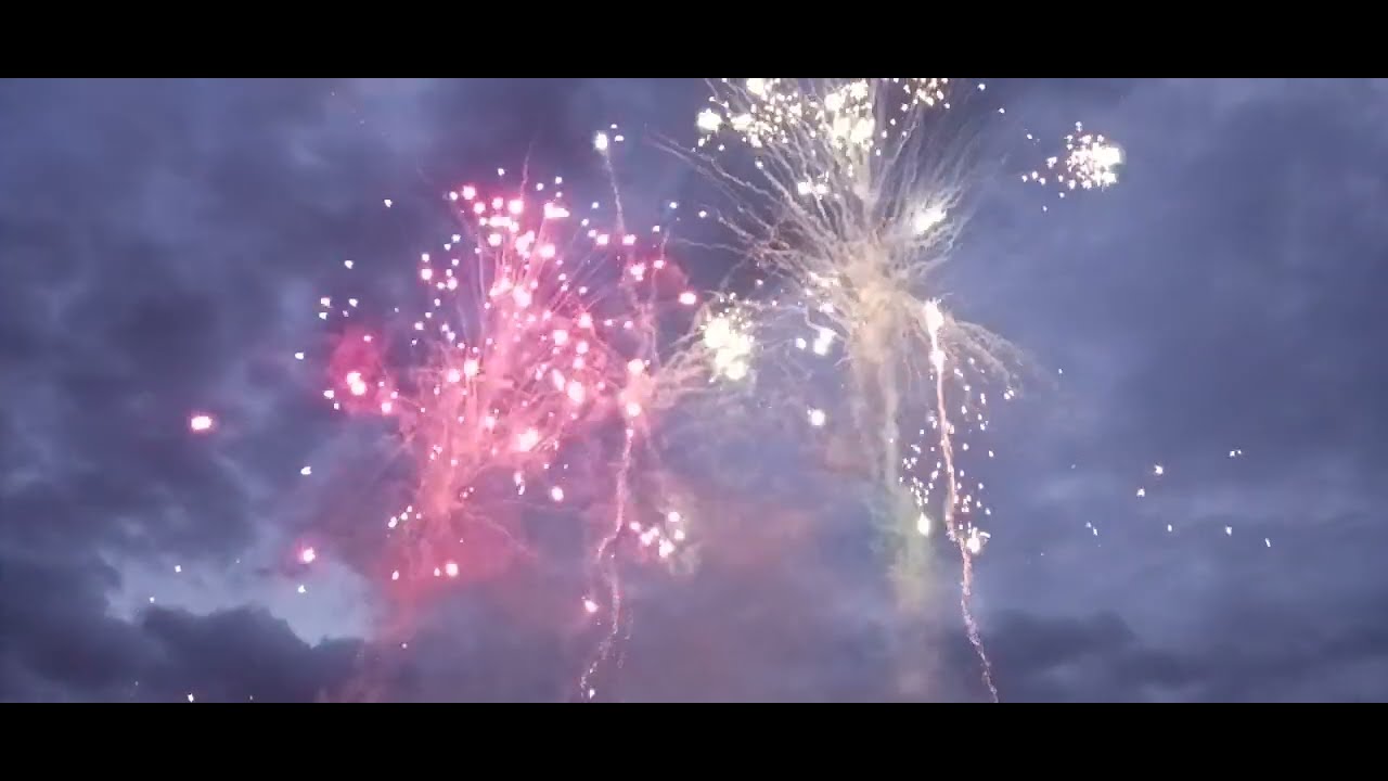 Preferred Global Equipment (PGE) fireworks display by Rozzi Famous ...