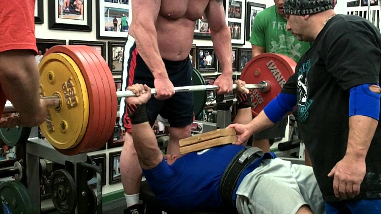 jeff hunter bench press 250kg 02 20 2012 - YouTube